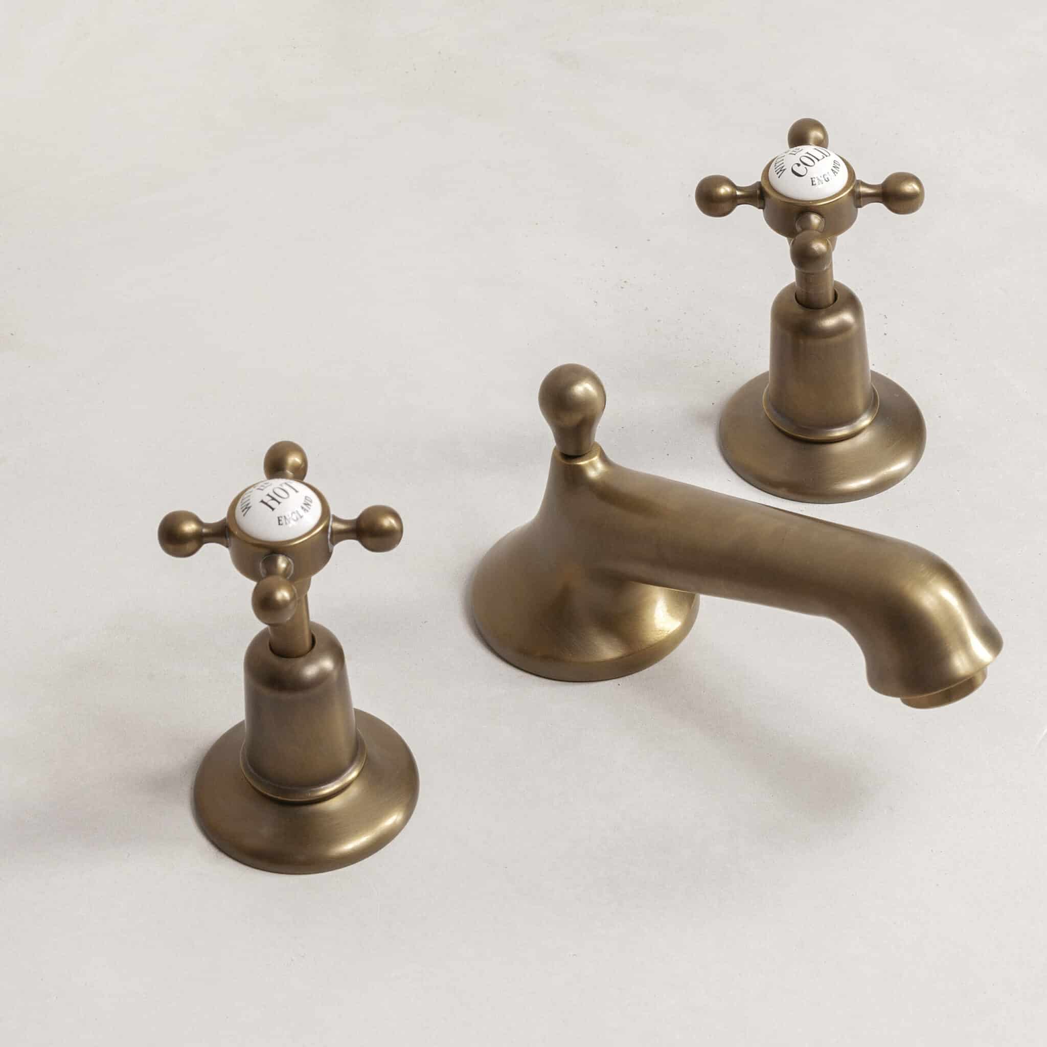Deck Mount 3 Hole Basin Set With Solid Release - English Ball Handle ...